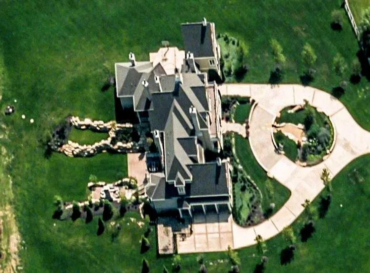 AJ Hawk House: Ohio Mansion - Urban Splatter