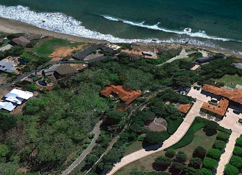 Sam Elliott House: Rustic Malibu Home - Urban Splatter