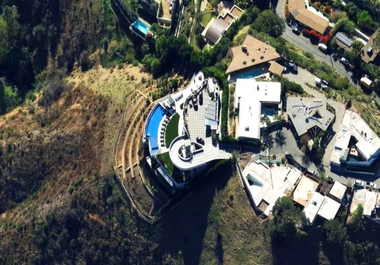 Travis Scott House: Brentwood Mansion - Urban Splatter