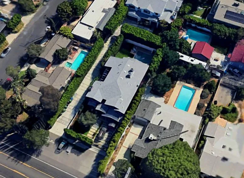 Piper Rockelle House: Sherman oaks Home - Urban Splatter