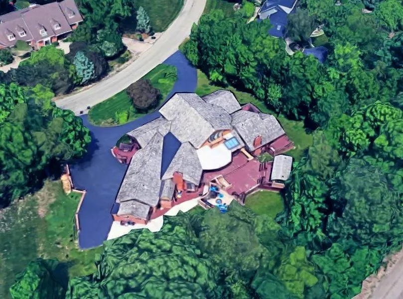 Bernie Mac House: Midwest Mansion - Urban Splatter