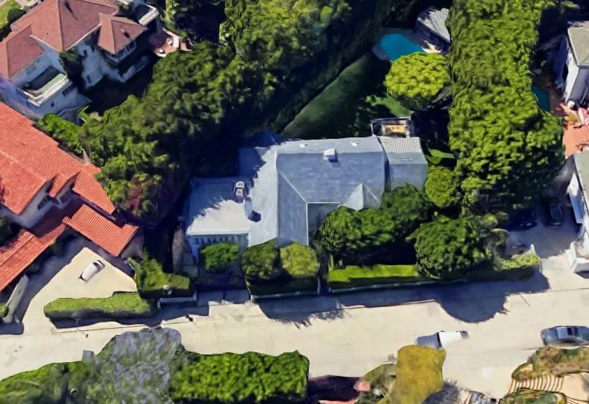 Miranda Cosgrove House: The Los Angeles Pad - Urban Splatter