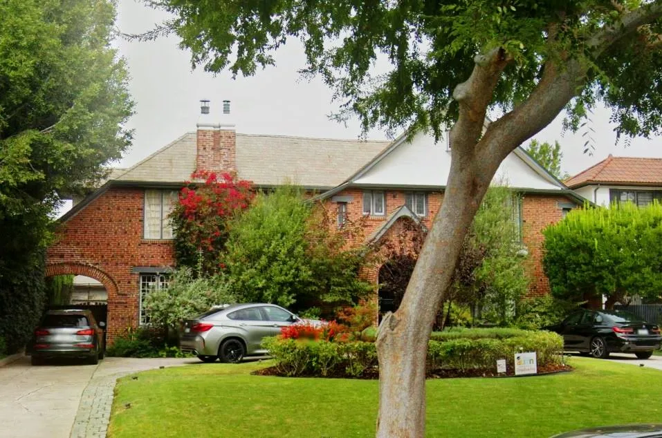 Bill Simmons House: The Los Angeles Pad - Urban Splatter