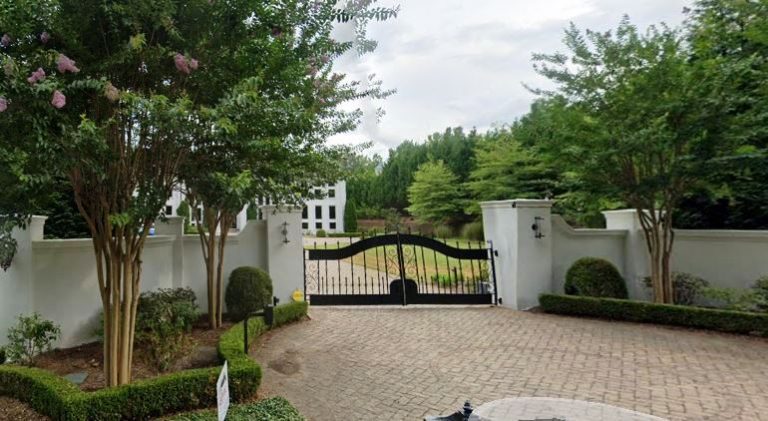 Robin Meade House: The Marietta Mansion - Urban Splatter