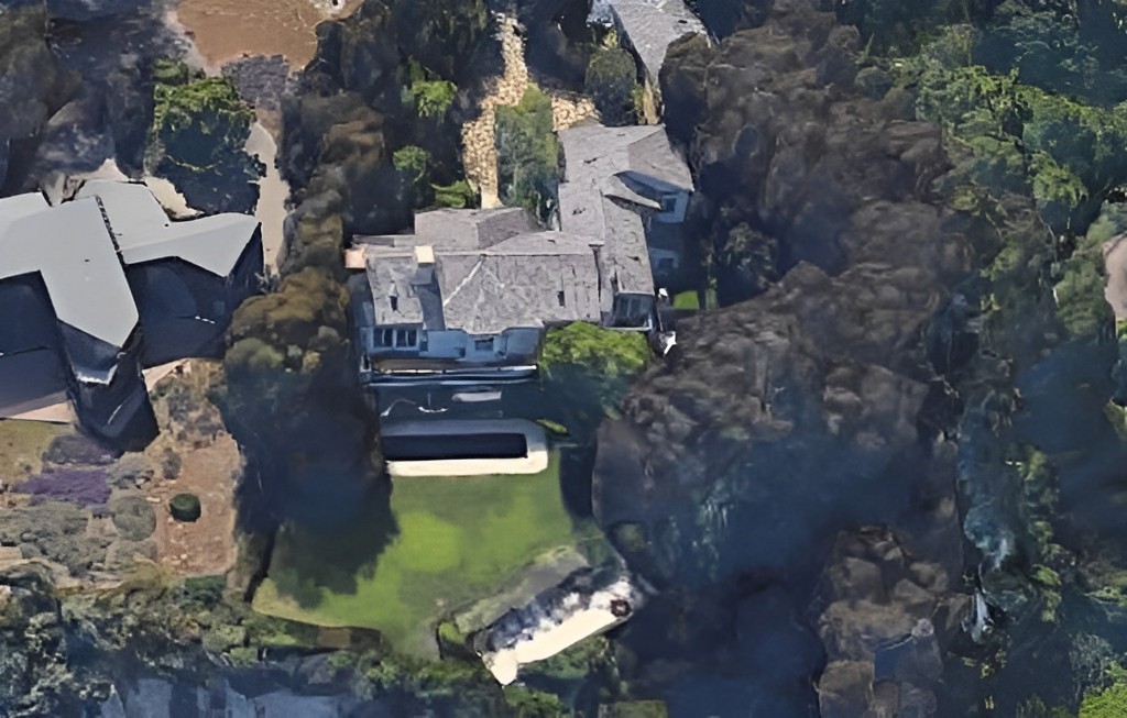 Kenny G House The Malibu Pad Urban Splatter