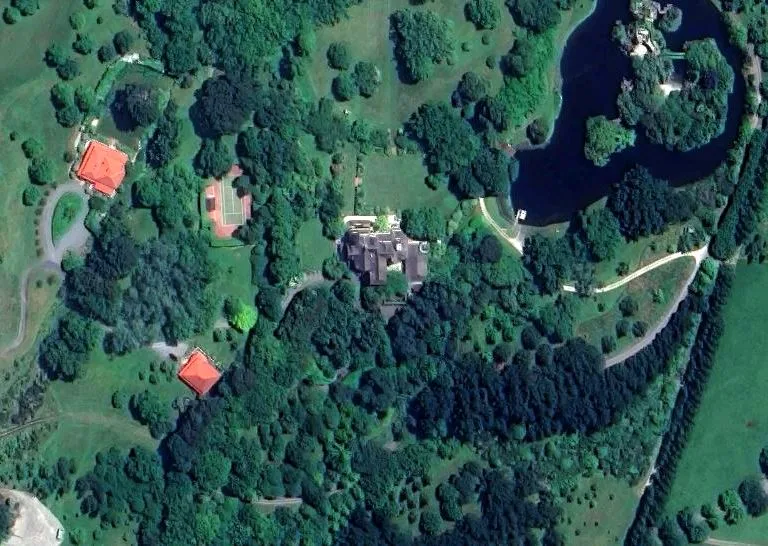 Peter Jackson House: The Playground Mansion - Urban Splatter