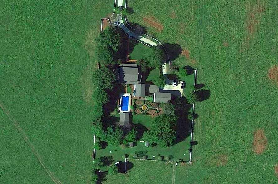 Teddy Gentry House: The Fort Payne Pad - Urban Splatter