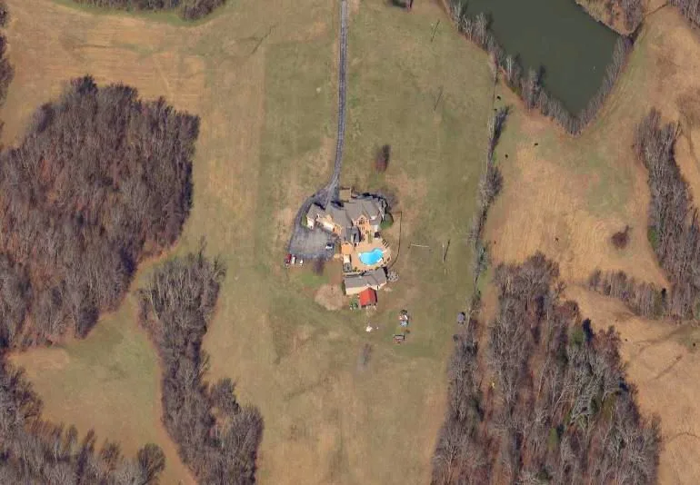 Tracy Lawrence House: The Tennessee Mansion - Urban Splatter