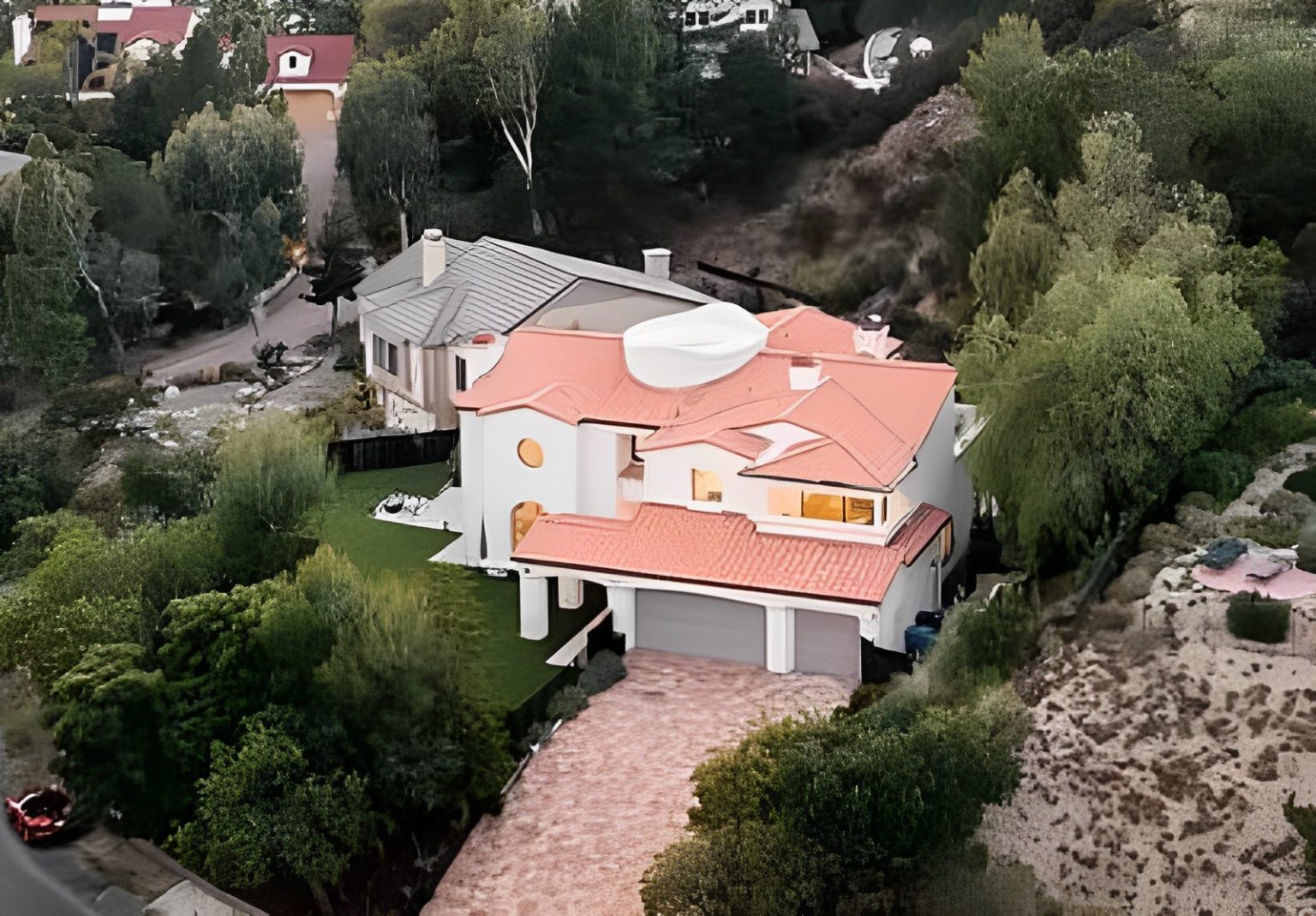 Mick Mars House: The Former Malibu Pad - Urban Splatter