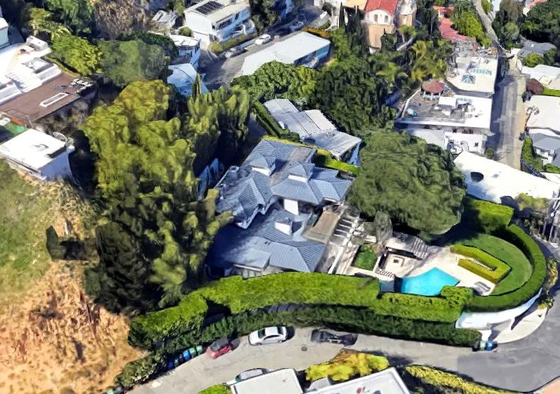 Dane Cook House: The Los Angeles Pad - Urban Splatter