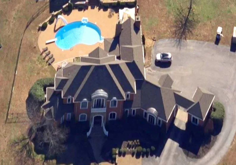 Tracy Lawrence House: The Tennessee Mansion - Urban Splatter