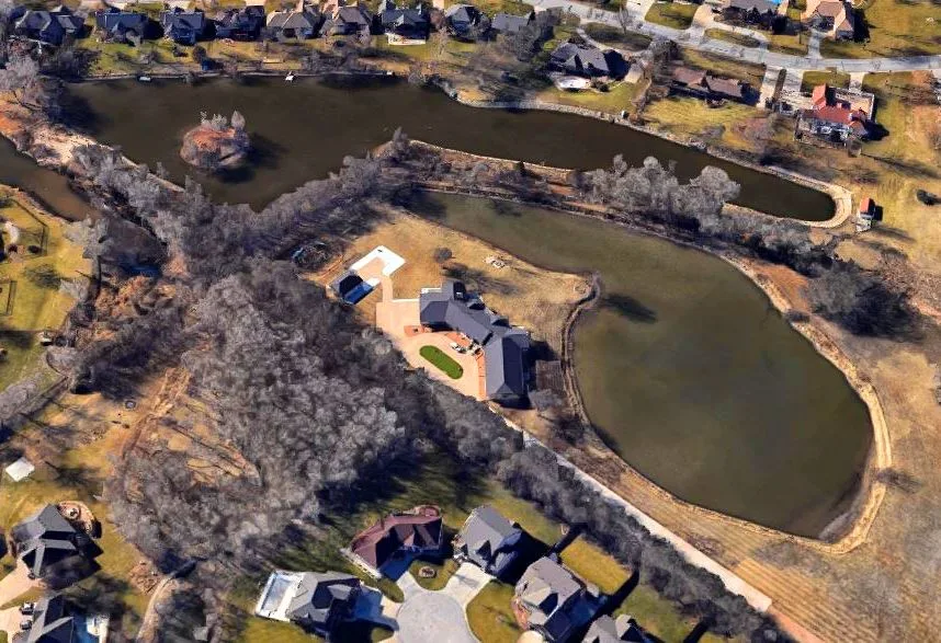 Barry Sanders House: The Kansas Residence - Urban Splatter