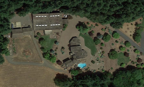 Phil Knight House: The Oregon Compound - Urban Splatter