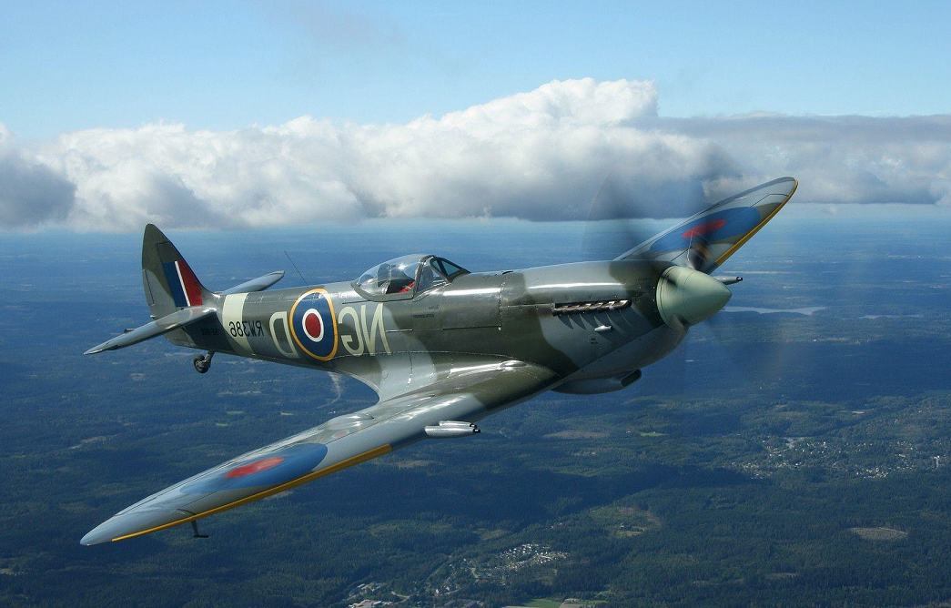 Brad Pitt Private Jet: The Spitfire - Urban Splatter