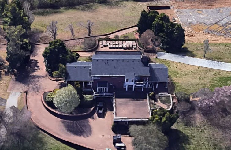 Garth Brooks House: The Tennessee Dwelling - Urban Splatter Garth Brooks House: The Tennessee Dwelling - Urban Splatter