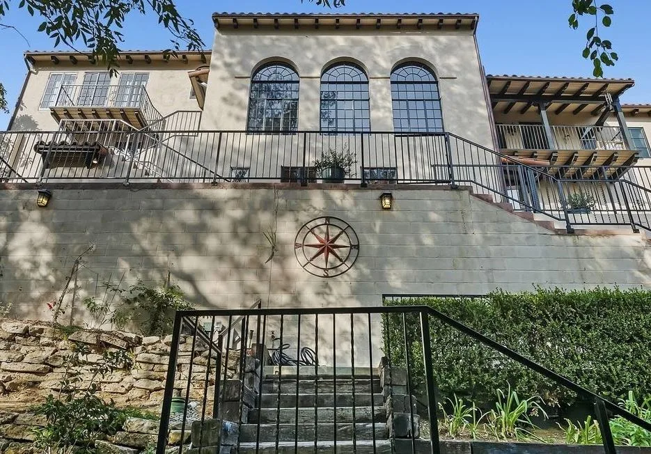 Jason Segel House: Former Los Angeles Home - Urban Splatter