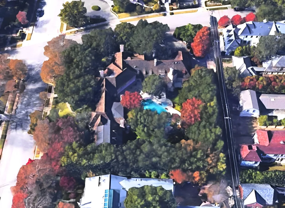 Clark Hunt House: The Dallas Villa - Urban Splatter