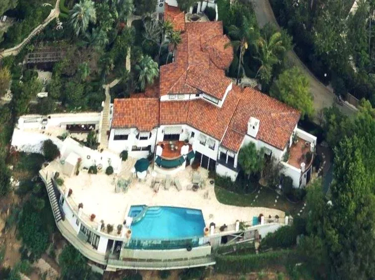 Dan Aykroyd House: The Pacific Palisades Mansion - Urban Splatter