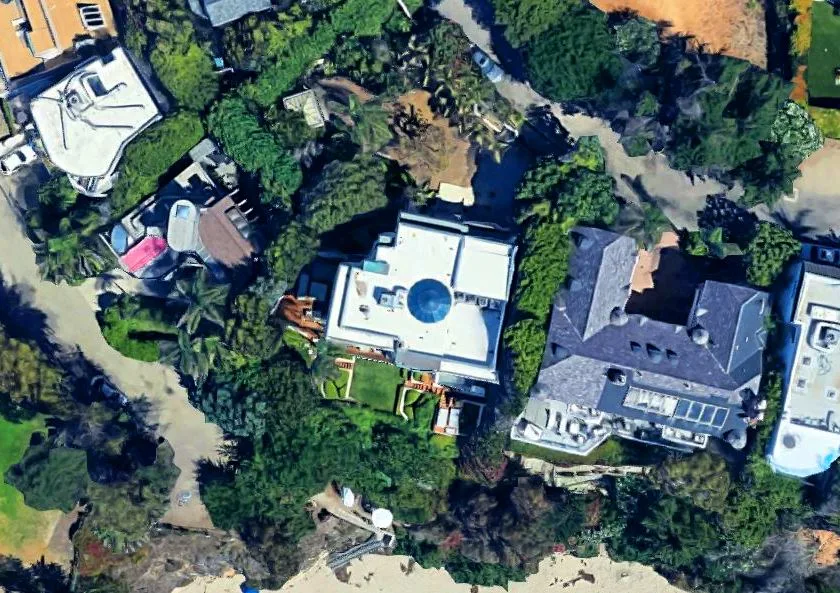 Seth MacFarlane's House: The Malibu Villa - Urban Splatter