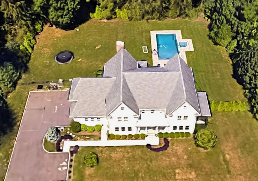 Dan Orlovsky House: The Connecticut Compound - Urban Splatter