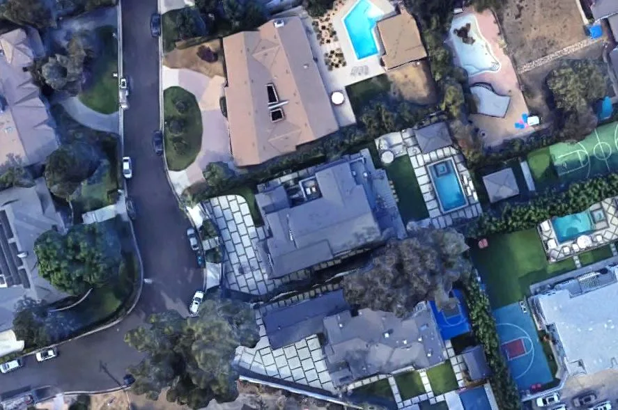 Madison Beer House: The Encino Mansion - Urban Splatter