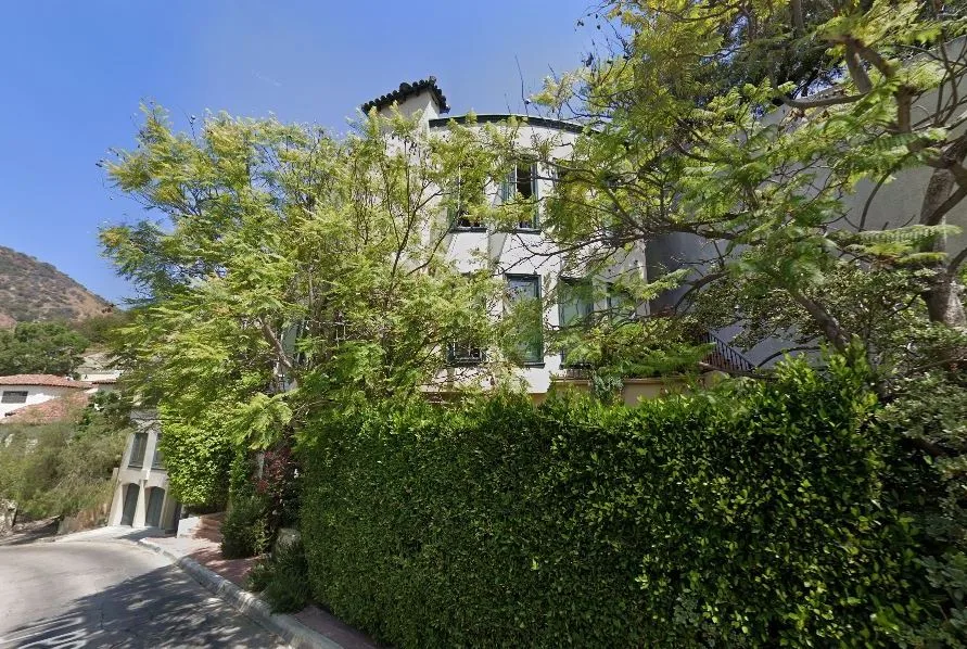 Kevin Smith House: The California Residence - Urban Splatter