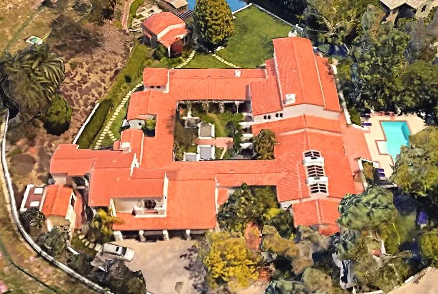 James Cameron House: The Malibu Estate - Urban Splatter