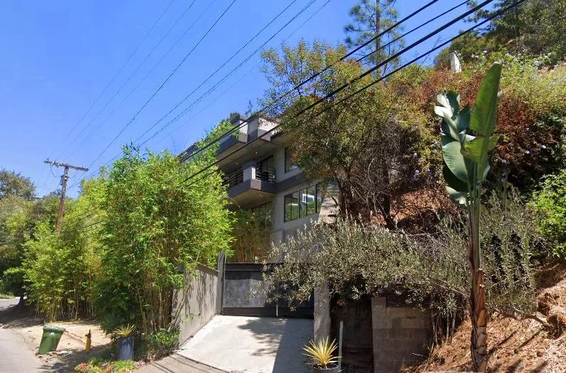 Henry Rollins House: The Former Los Angeles Home - Urban Splatter