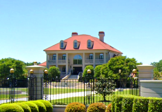 Ted Parker House: The Lumberton Mansion - Urban Splatter