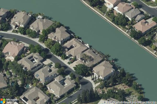 Mike Bibby House: The Sacramento Slammin' Sanctuary - Urban Splatter