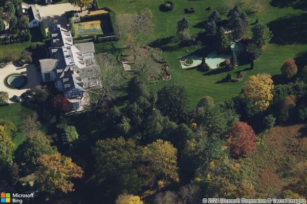 Brad Jacobs House: The Greenwich Grandeur - Urban Splatter