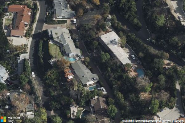 Khalid House: The Tranquil Encino Haven - Urban Splatter