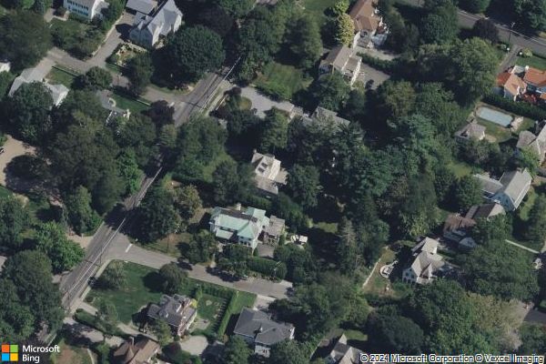 Noah Schnapp House: The Scenic Scarsdale Sanctuary - Urban Splatter