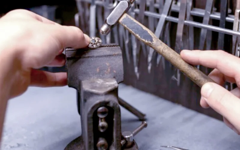 Four Methods of Metal Engraving Introduced and Analyzed - Urban Splatter