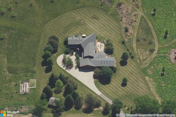 Judith Faulkner House: The Mount Horeb Mansion - Urban Splatter