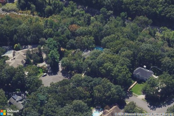 "Peter Criss House: The Wall Township Luxury Residence" - Urban Splatter