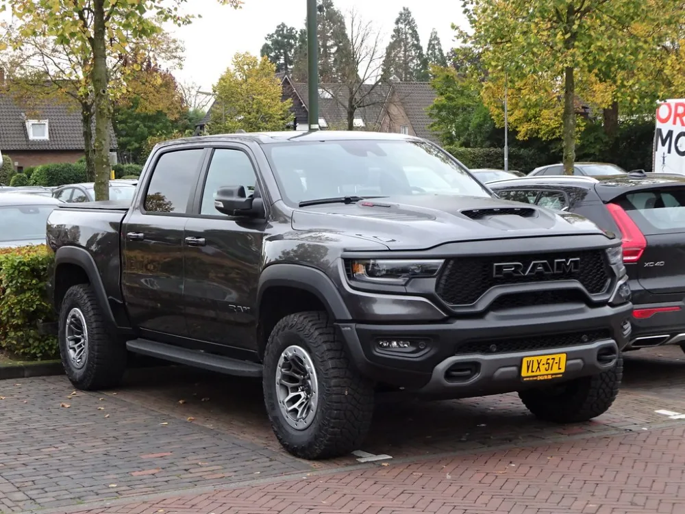 Jensen Ackles Car Collection: Top 5 Rides - Urban Splatter