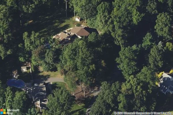 Jim Breuer House: The Chester Retreat - Urban Splatter