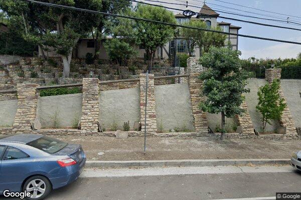 Will Sasso House: The Los Angeles Residence - Urban Splatter