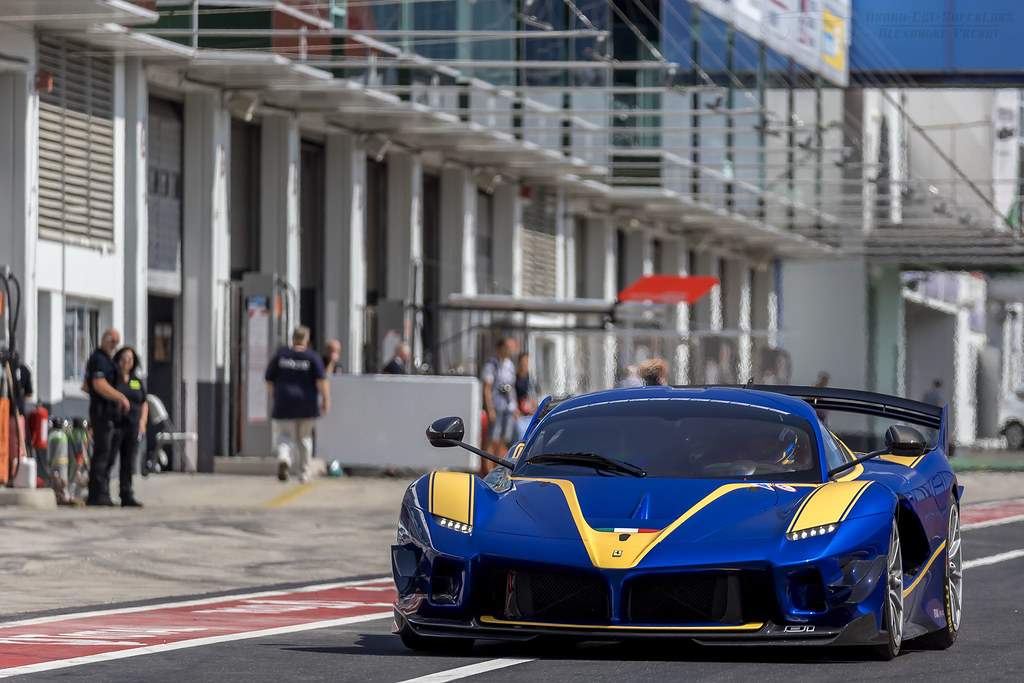 Alex Soltani Car Collection: A Luxury Showcase - Urban Splatter