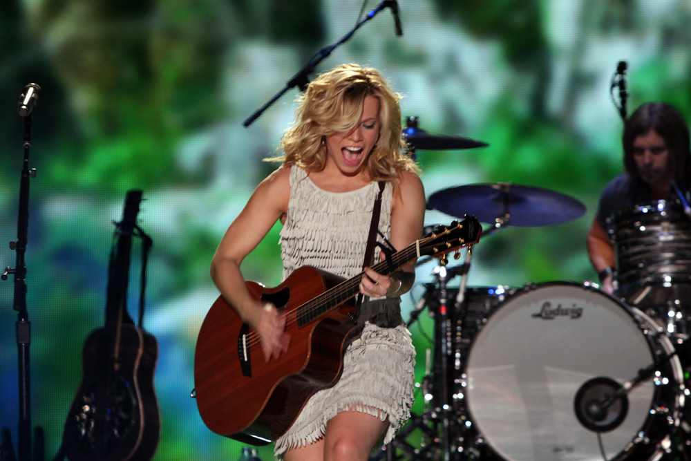 Kimberly Perry Net Worth: Success Beyond The Band Perry - Urban Splatter